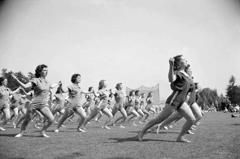 Surprising Vintage Photos of Athletes