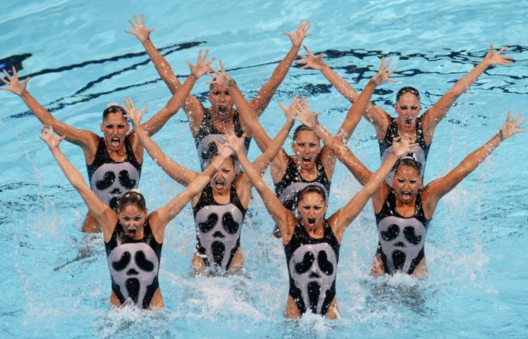 Dive into Laughter: A Collection of Hilarious Synchronized Swimming Photos